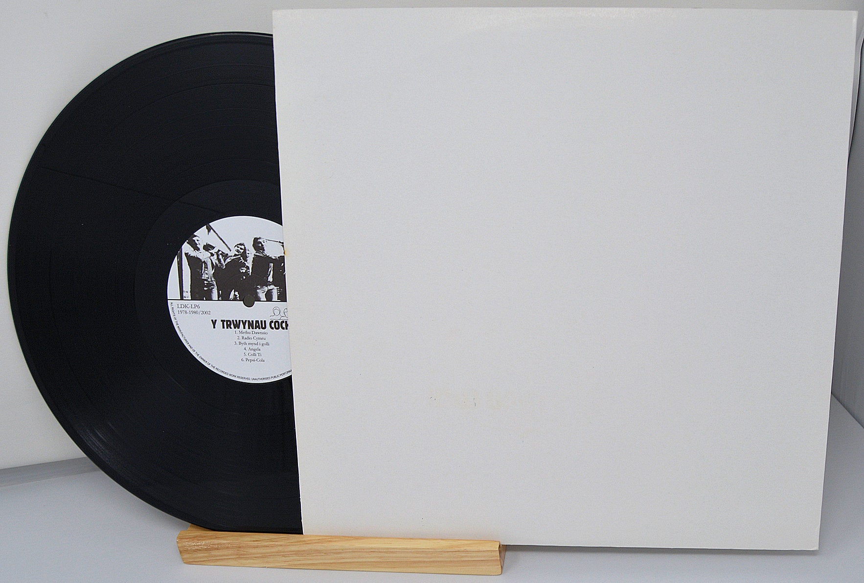 Y Trwynau Coch - Self Titled, Vinyl Record Album LP – Joe's Albums